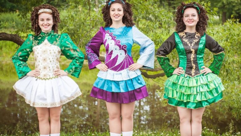 Traditional Irish Clothing and Attire