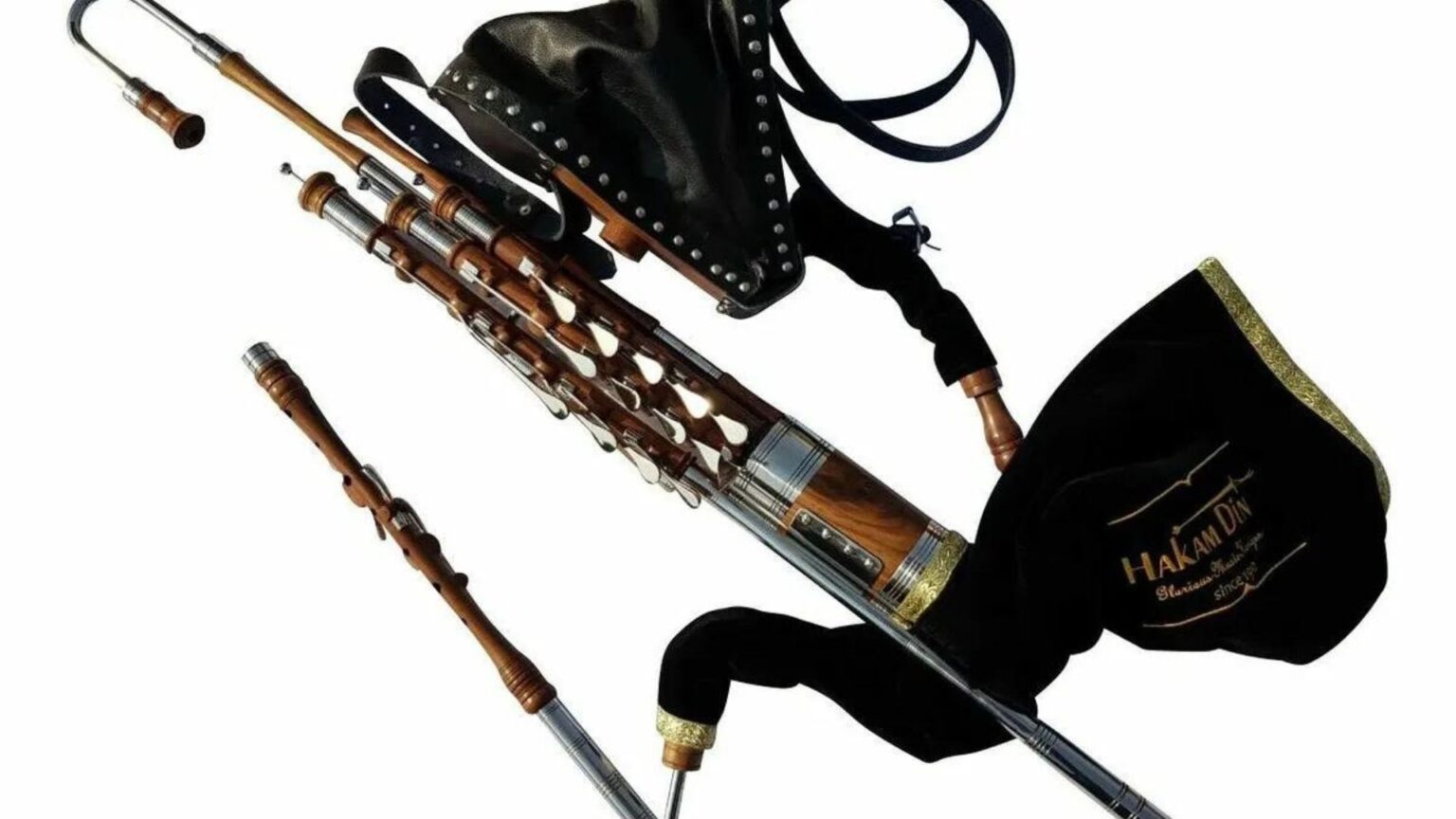 Understanding the Significance of the Uilleann Pipes in Irish Music